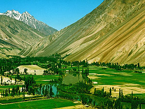 Panoramic Pakistan >Highlights 2009 >SHANDAAR SHANDUR